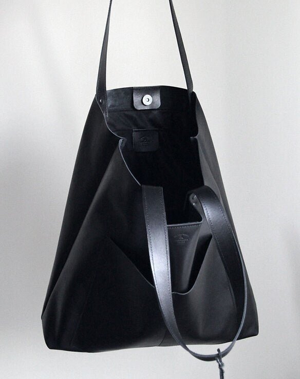 Oversize Leather Limited Handmade Black Bag Special Designer Oversize Leather Limited Handmade Black Bag Special Designer